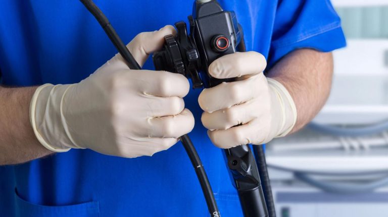 Rektoskopi + marisk fjerning hos Apexklinikken